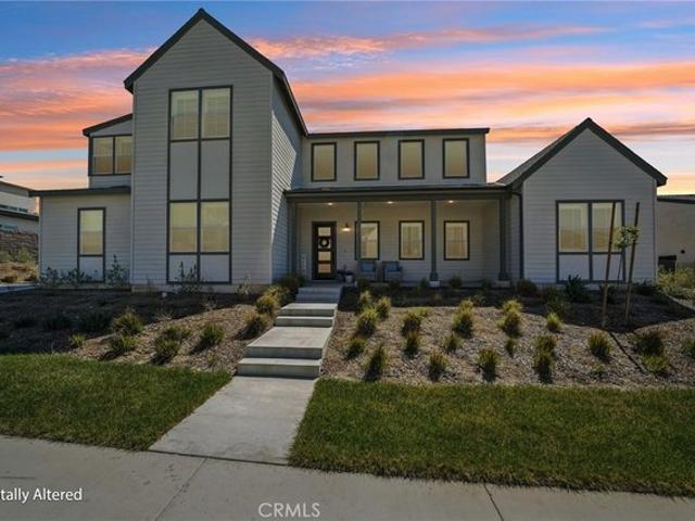 15825 Butterfly Dr, Fontana, CA 92336