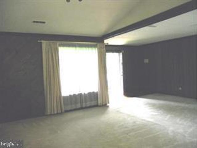 15825 Perkins Lane