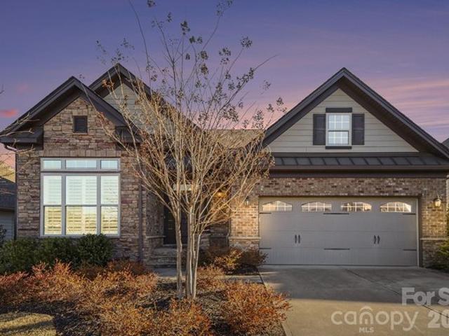15828 Vale Ridge Dr, Charlotte, NC 28278