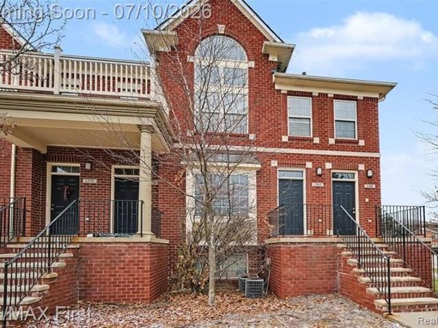 1582 Devon Ln, Troy, MI 48084