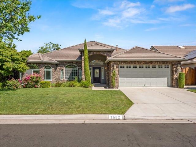 1582 E Revere Rd, Fresno, CA 93720