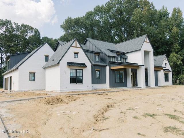 1582 Ella Cv, Hernando, MS 38632
