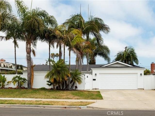 1582 Ponderosa St, Costa Mesa, CA 92626