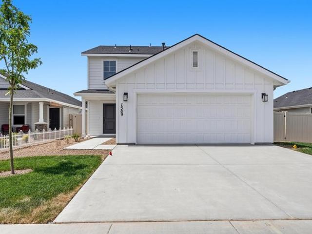1582 SW Silverstone Ave, Mountain Home, ID 83647