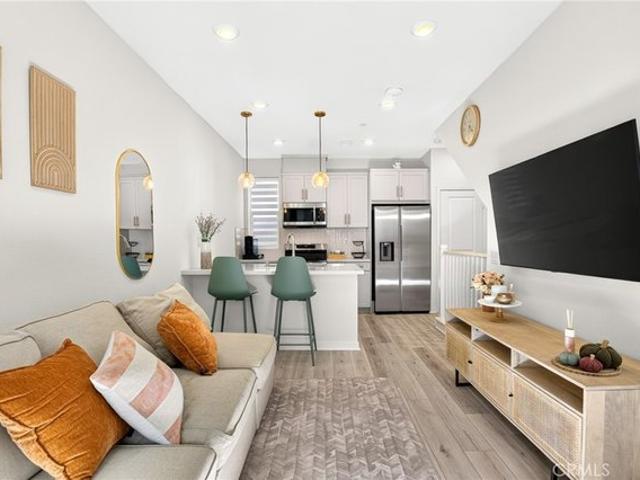1582 Topeka Ave Unit 3, Placentia, CA 92870