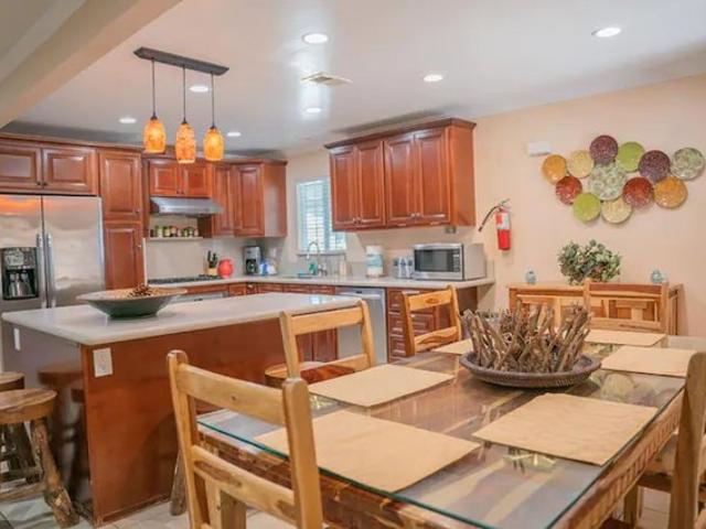 1582 W Chanticleer Rd, Anaheim, CA 92802