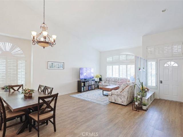 1582 Woodlands