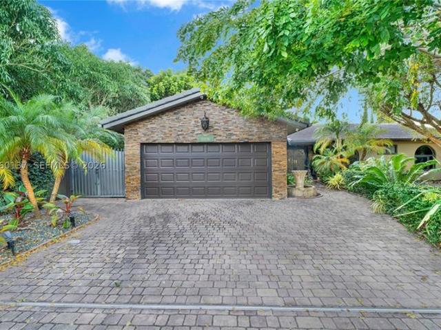 15830 SW 139th Ave, Miami, FL 33177