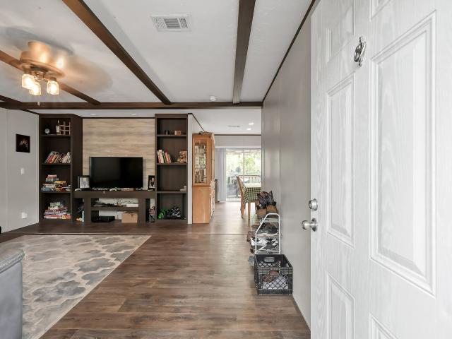 15835 Lowell