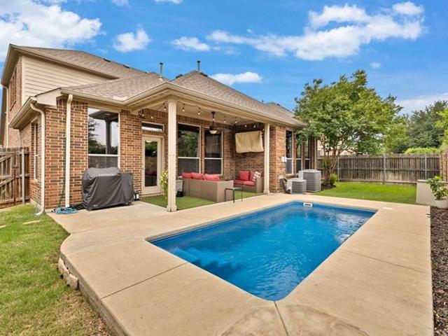 15836 Coyote Hill Dr, Fort Worth, TX 76177