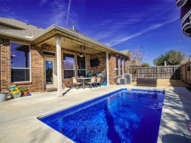 15836 Coyote Hill Dr, Fort Worth, TX 76177