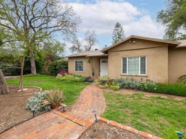15838 Dell View Rd, El Cajon, CA 92021
