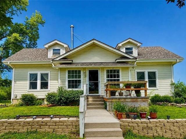 1583 E 700th Rd, Lawrence, KS 66049