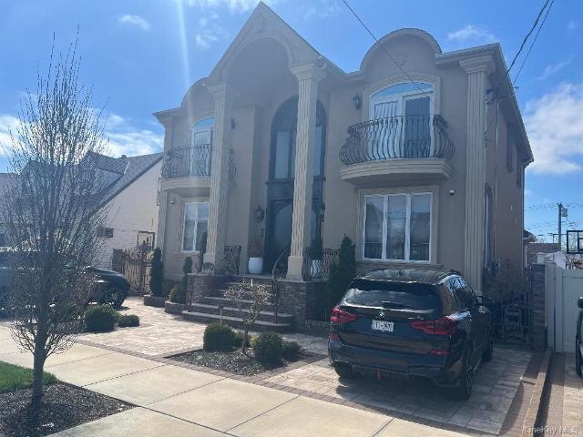 158 2 th Street | Compass
