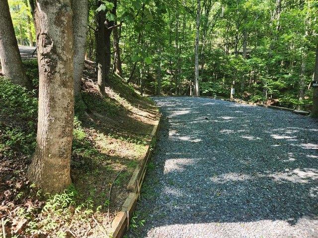 158 5th St, Ellijay, GA 30540