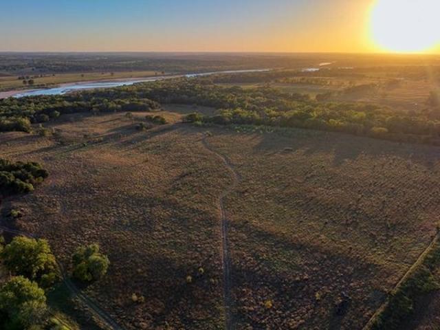 158 Ac Fairgrounds Rd, Perkins, OK 74059