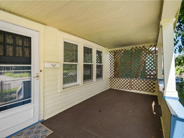 158 Baldwin Ave