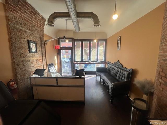 158 Bedford Avenue Commercial Right
