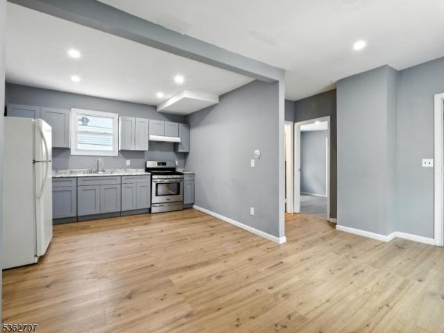 158 Belmont Ave