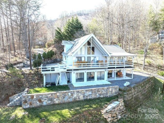 158 Blackberry Ln, Maggie Valley, NC 28751