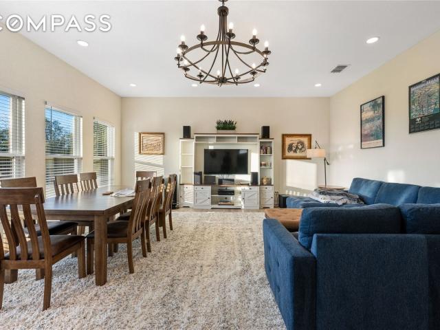 158 Goertz Dr, Red Rock, TX