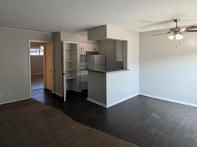 158 De Chantle Road, Unit 128