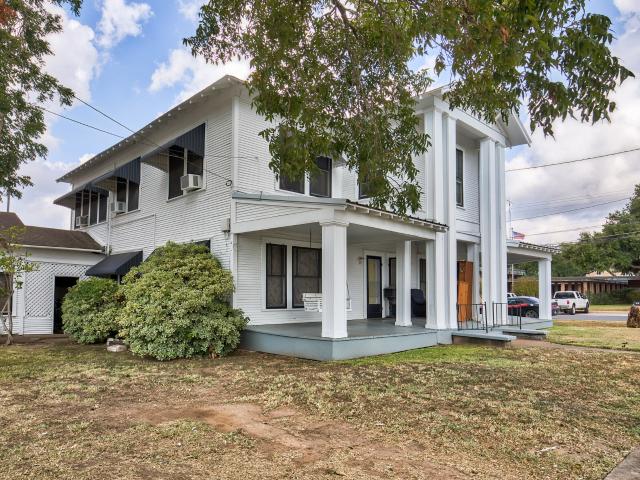 158 E Colorado