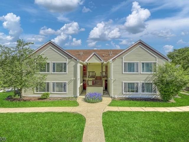 158 Falcon Ridge Way Unit 158, Hamburg, NJ 07419