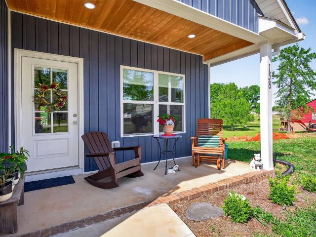 158 Honeysuckle Ln