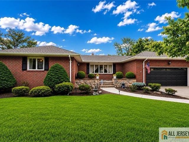 158 Hardenburg Ln, East Brunswick, NJ 08816