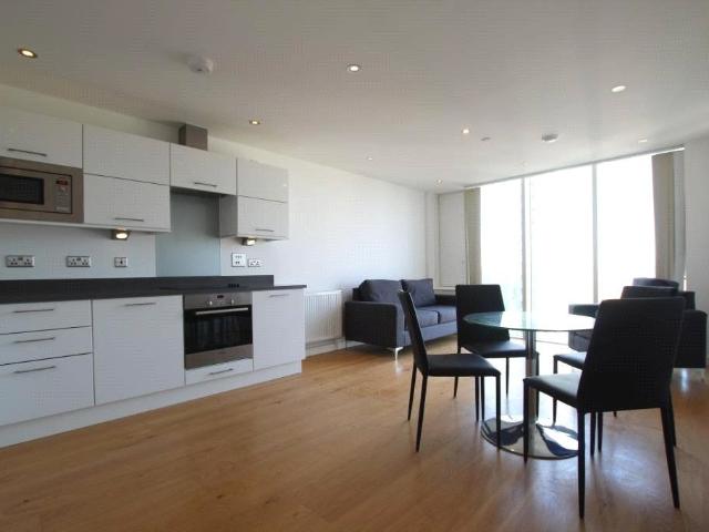158 High Street, London E15, 1 bed flat to rent, £1,875 pcm | PrimeLocation