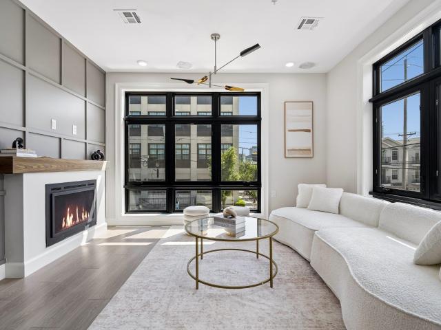 158 Oakland Ave # 2A