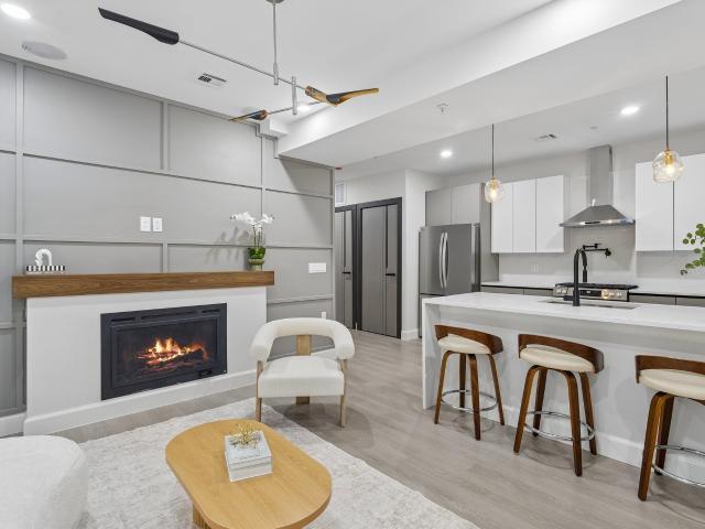 158 Oakland Ave # 2B
