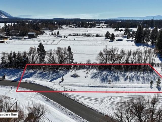 158 Lynnewood Dr, Columbia Falls, MT 59912
