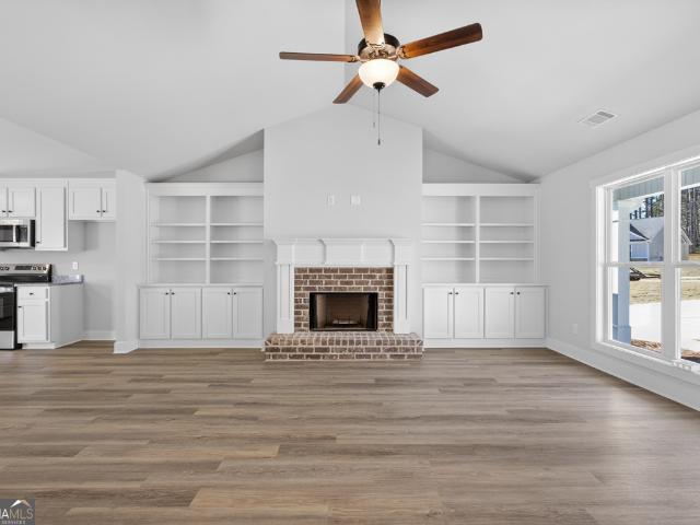 158 Mockingbird Lane 32