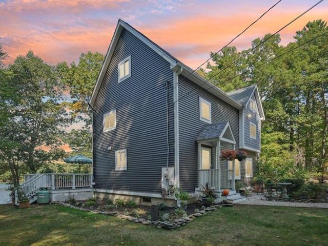 158 Main St, Kingston, NH 03848
