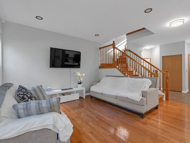 158 N Palmer Drive