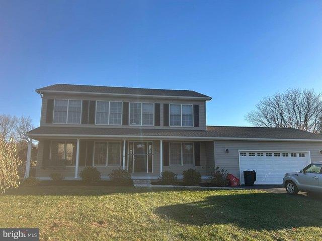158 New Thomas Dr, Charles Town, WV 25414