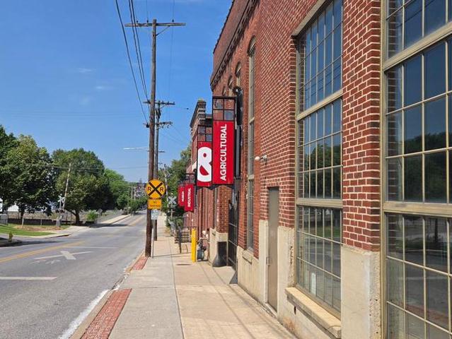 158 S Pershing Avenue