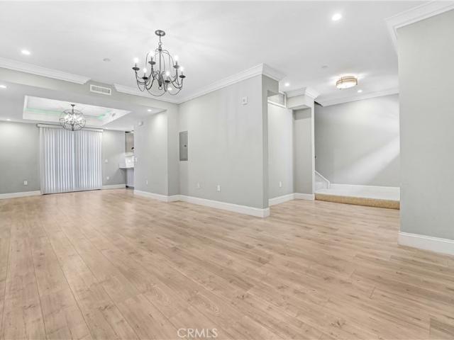 158 S Sierra Madre Boulevard 4