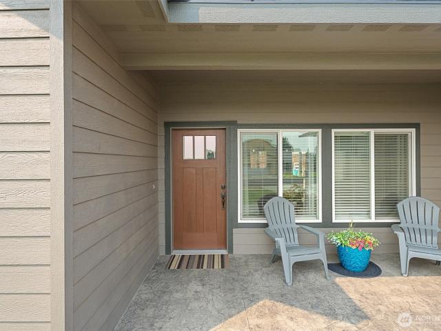 158 Saratoga LN
