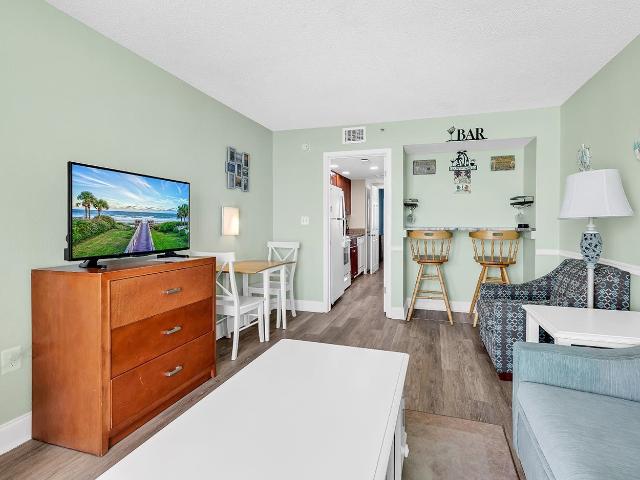 158 Seawatch Dr. 1411