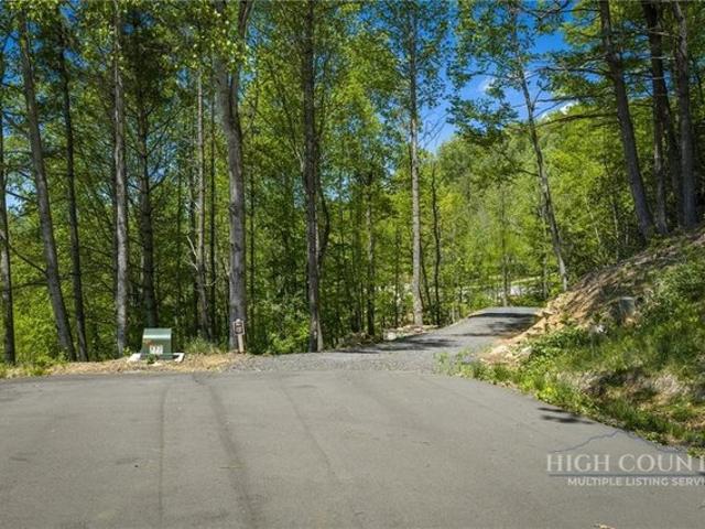 158 Spring Rock Trl, Spruce Pine, NC 28777