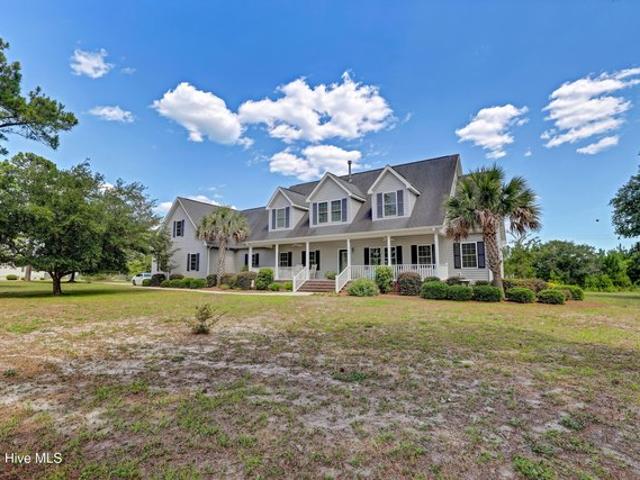 158 Stump Sound Church Rd, Holly Ridge, NC 28445