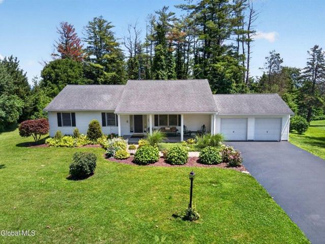 158 Palmer Dr, Ravena, NY 12143