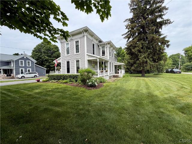 158 W Remington Street