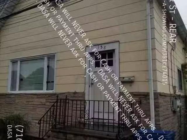 158 Weimar Rear 2 Bed / 1 Bath 158 Weimar St #REAR