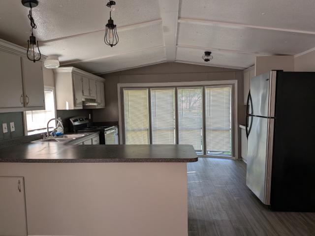 158 West Taylor
