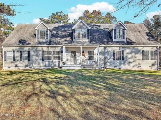 158 Willow St, Hubert, NC 28539