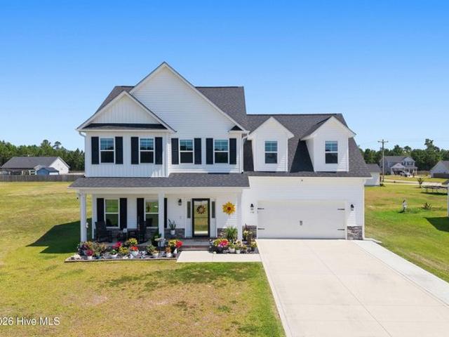 158 Uzzell Rd, Hubert, NC 28539